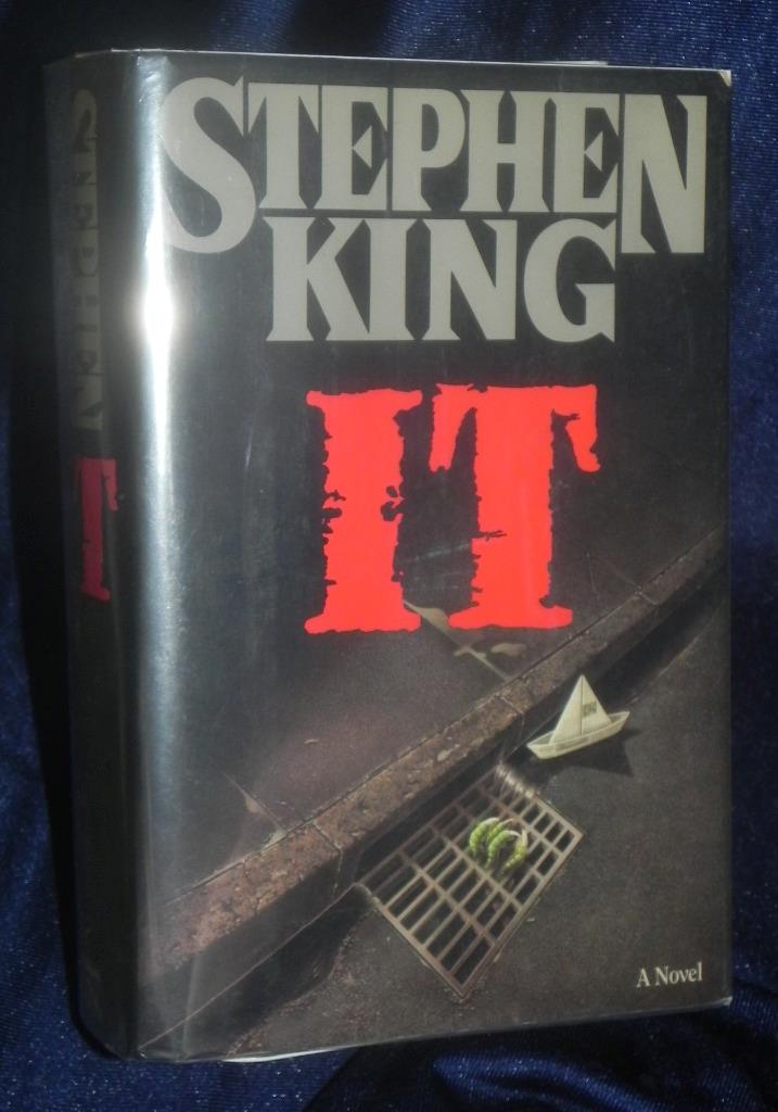 IT by Stephen King 1986 with Dust Jacket VG de Stephen King: Very Good ...
