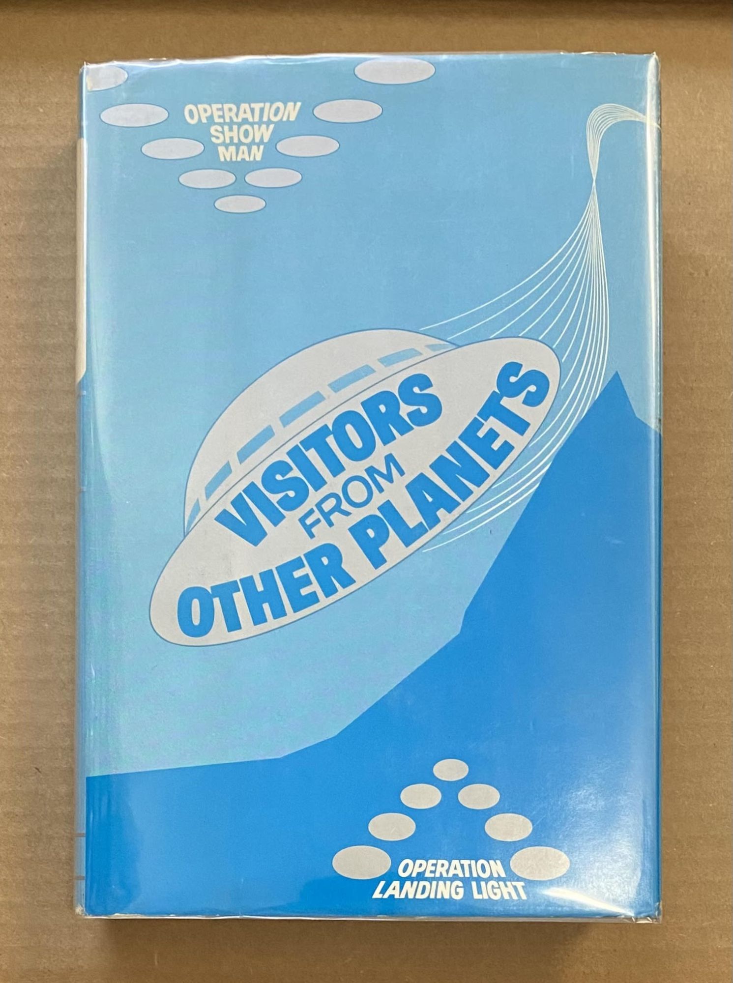 Visitors from Other Planets: Operations Show Man & Landing Light (Love ...