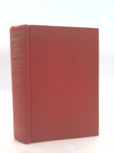 The Enemy at the Gate von Rita Ritchie: Good Hardcover | ThriftBooksVintage