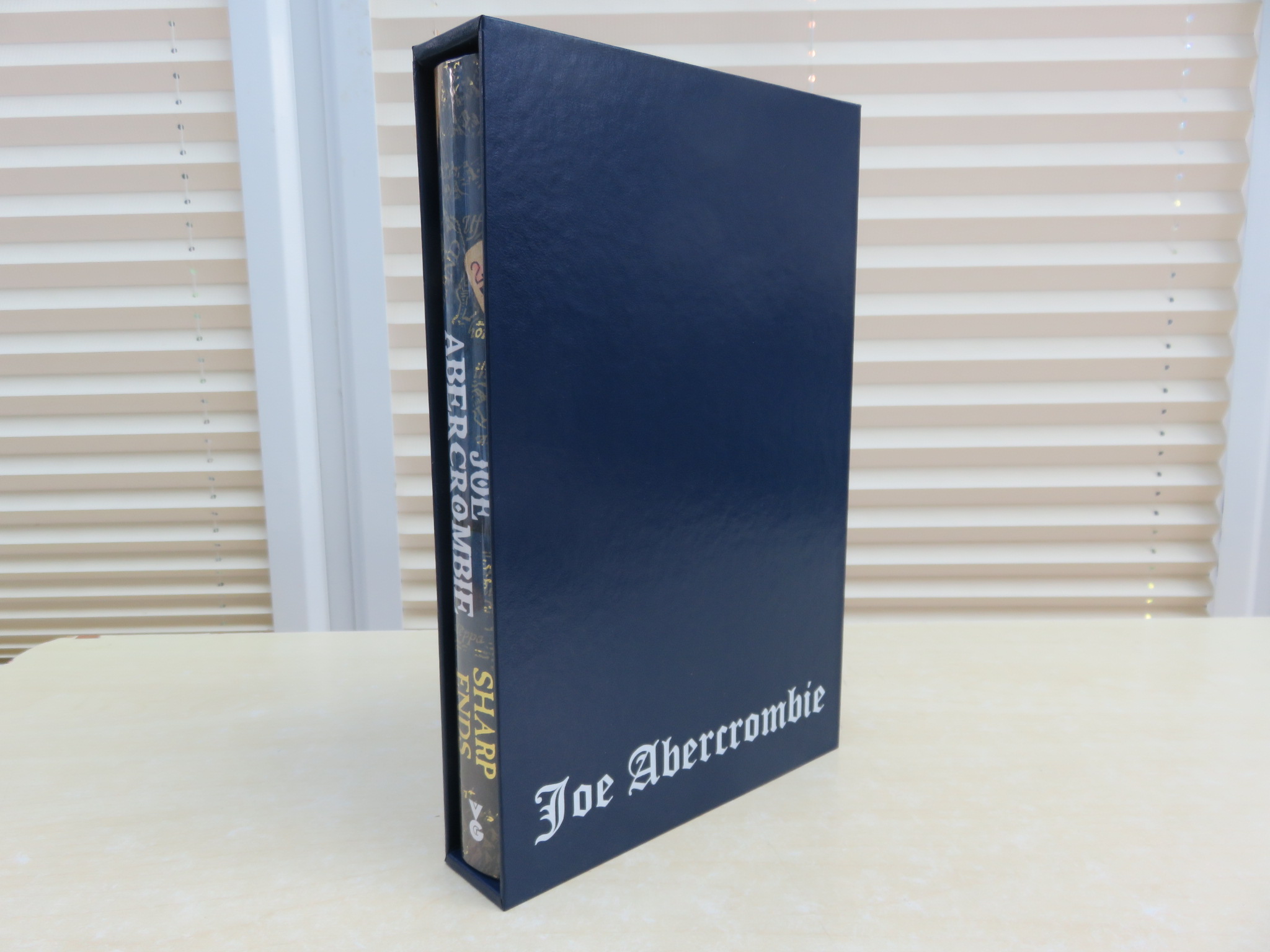 Sharp Ends de Joe Abercrombie: As New Hardcover (2016) 1st Edition ...