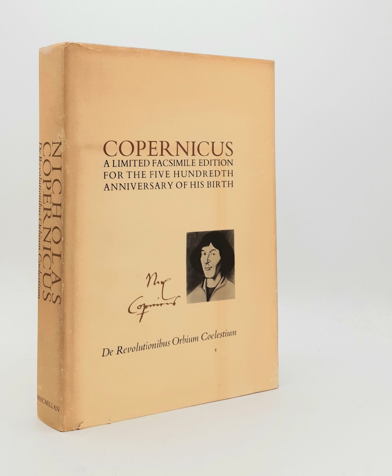 THE MANUSCRIPT OF NICHOLAS COPERNICUS' ON THE REVOLUTIONS (Facsimile ...