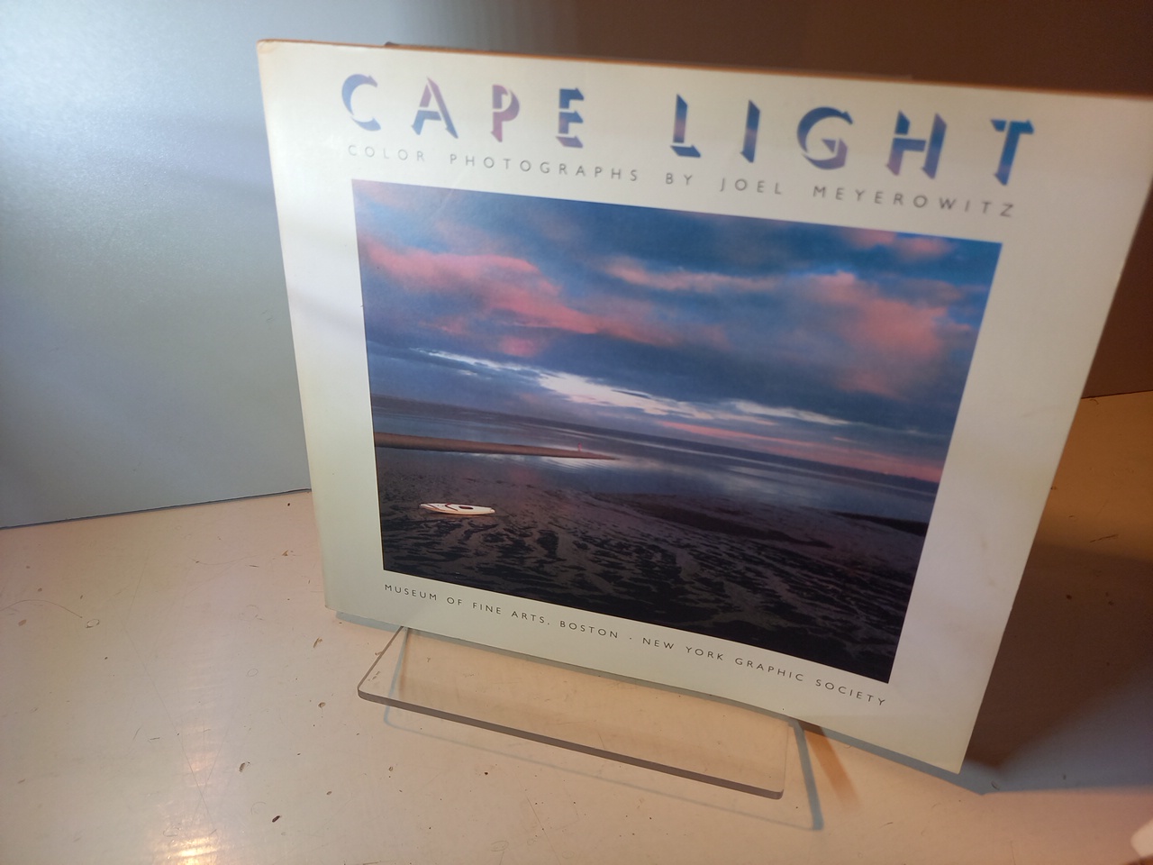 Cape Light. Color Photographs by Joel Meyerowitz. Foreword by Clifford ...