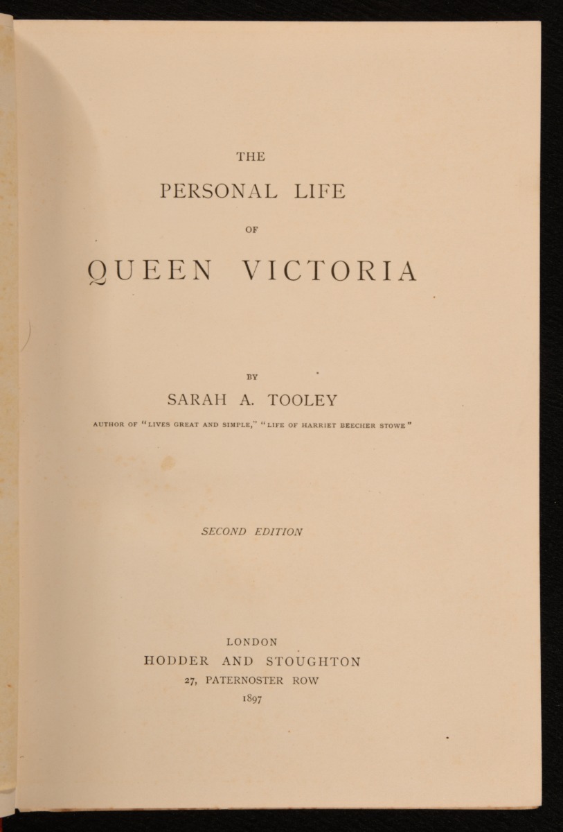 The Personal Life of Queen Victoria von Sarah A. Tooley: Very Good ...