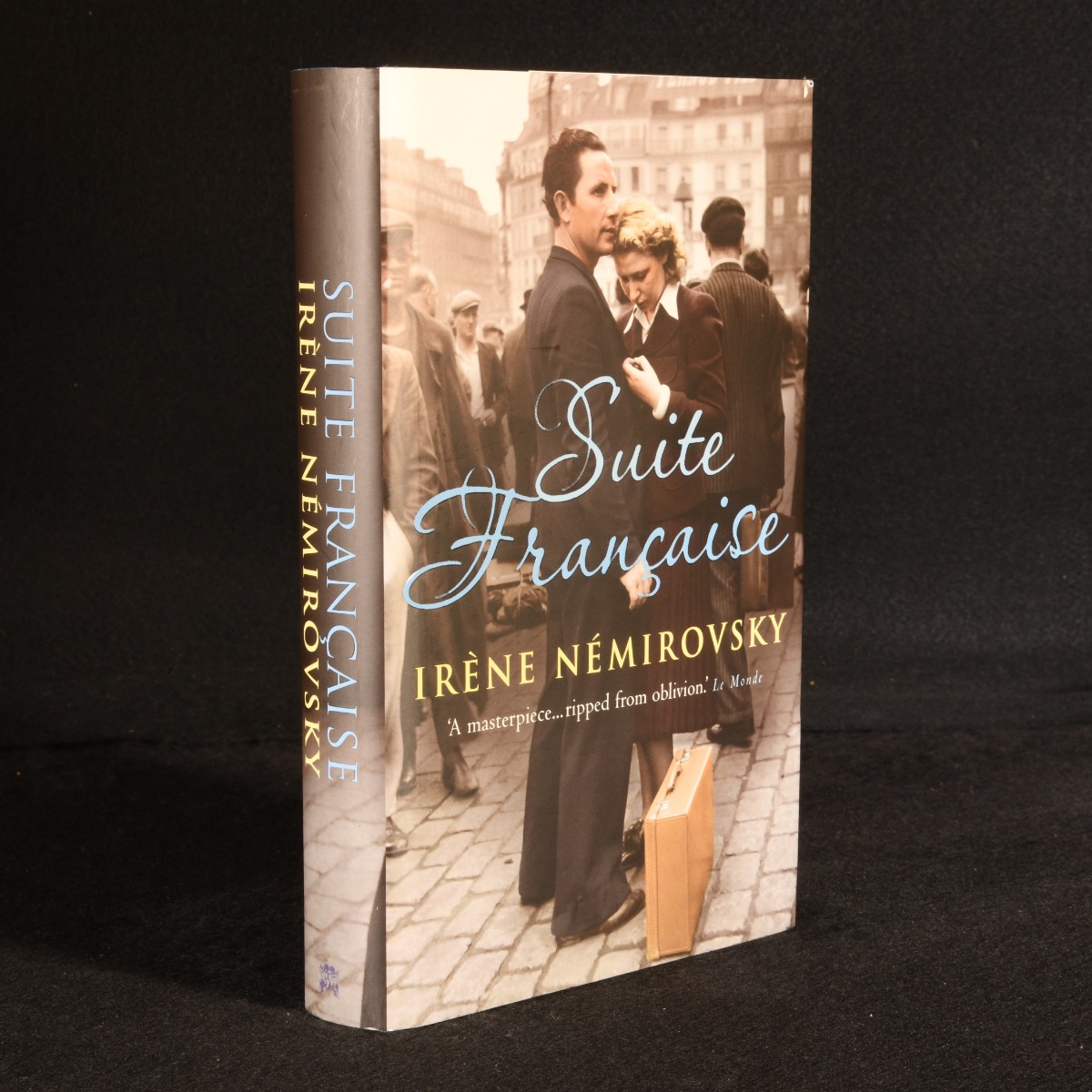 Suite Francaise von Irene Nemirovsky: Fine Cloth (2006) First edition., signed by author | Rooke ...