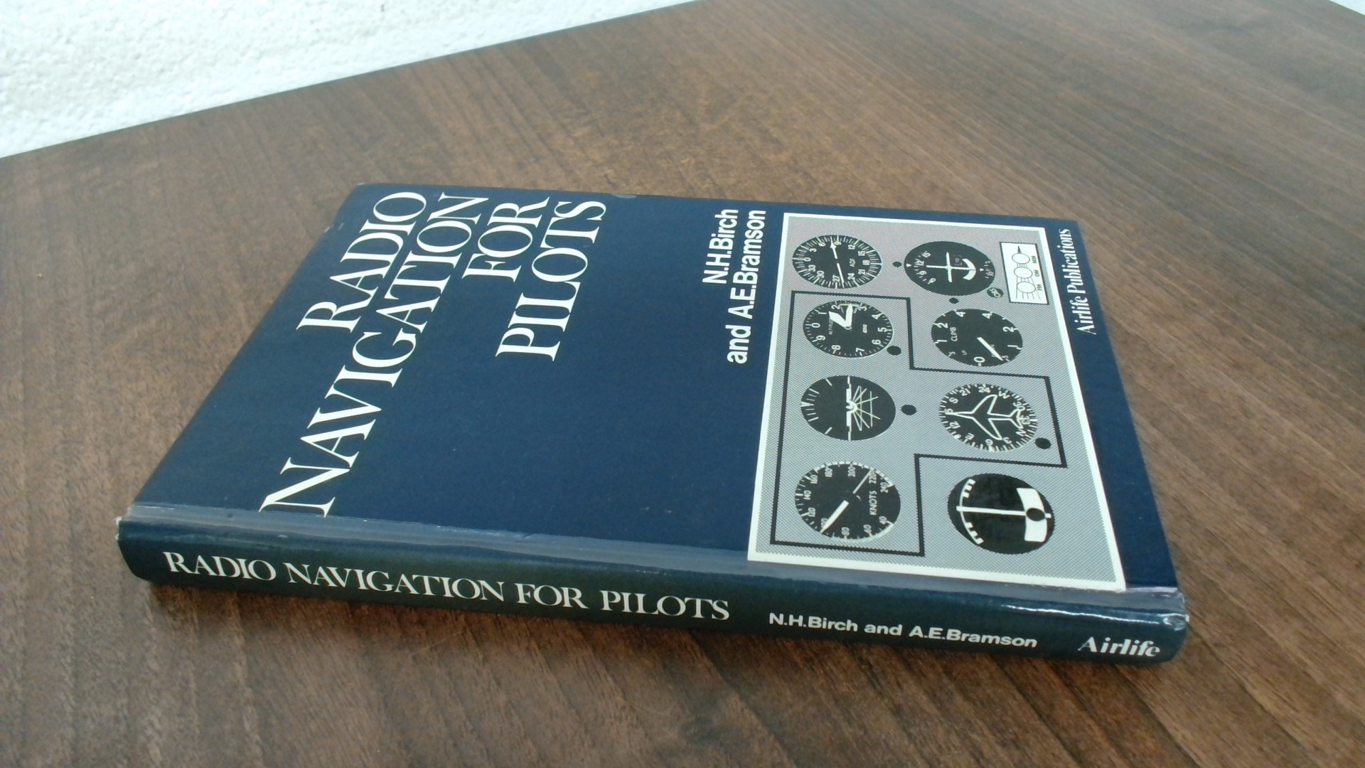 Radio Navigation for Pilots by Bramson, Alan E.: Good (1979) | BoundlessBookstore