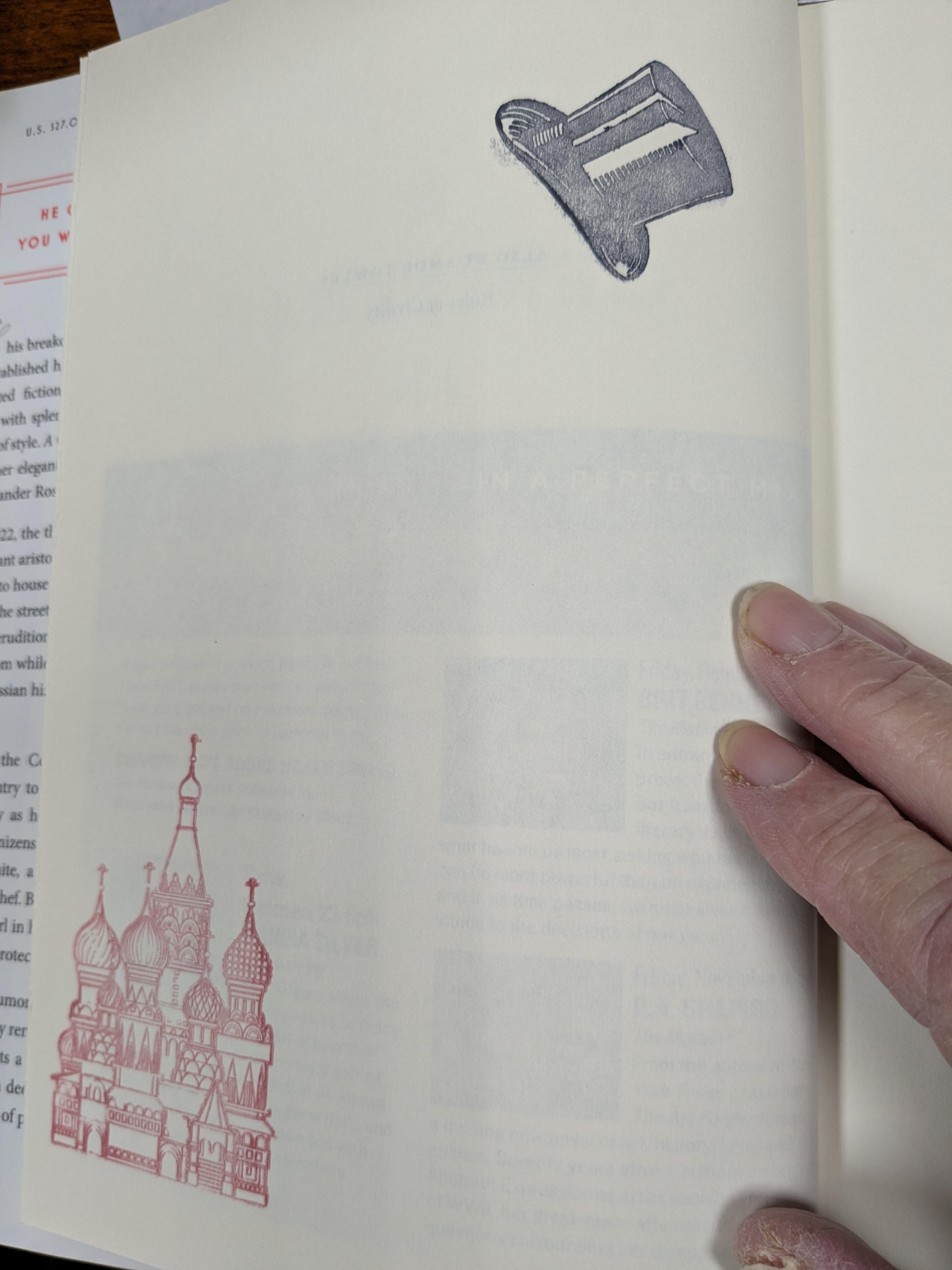 A Gentleman in Moscow: A Novel by Towles, Amor: New Hardcover (2016 ...