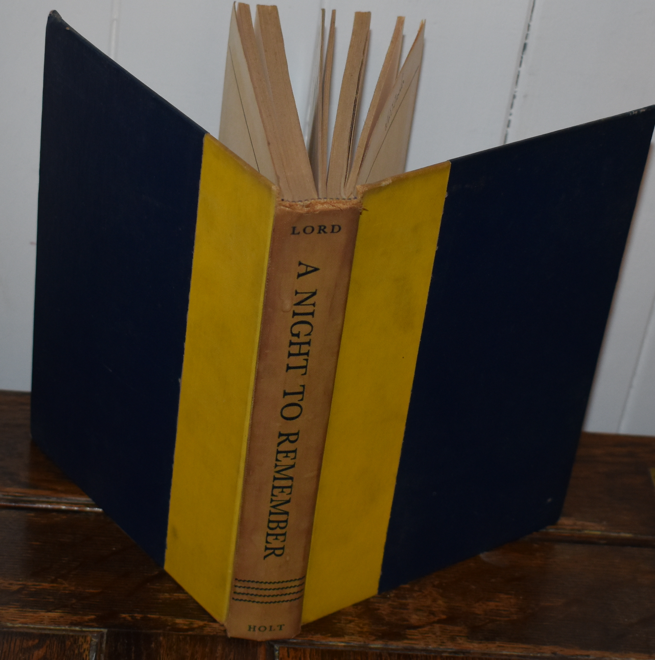 A Night to Remember by Walter Lord: Fair Hardcover (1955) | CHESIL ...