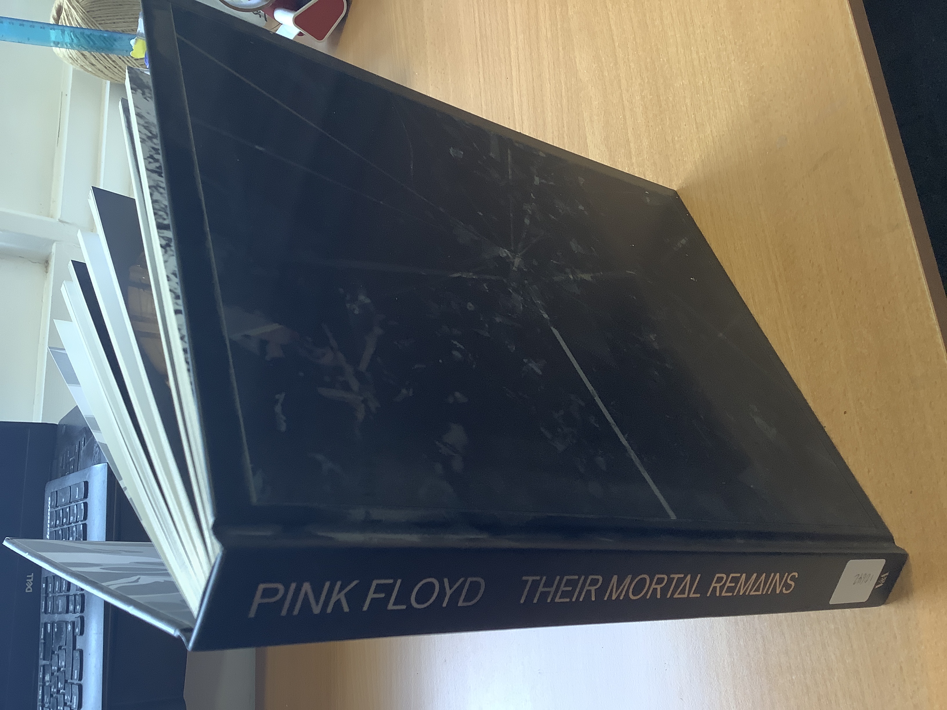 Pink Floyd: Their Mortal Remains by Broackes, Victoria; Landreth Strong ...