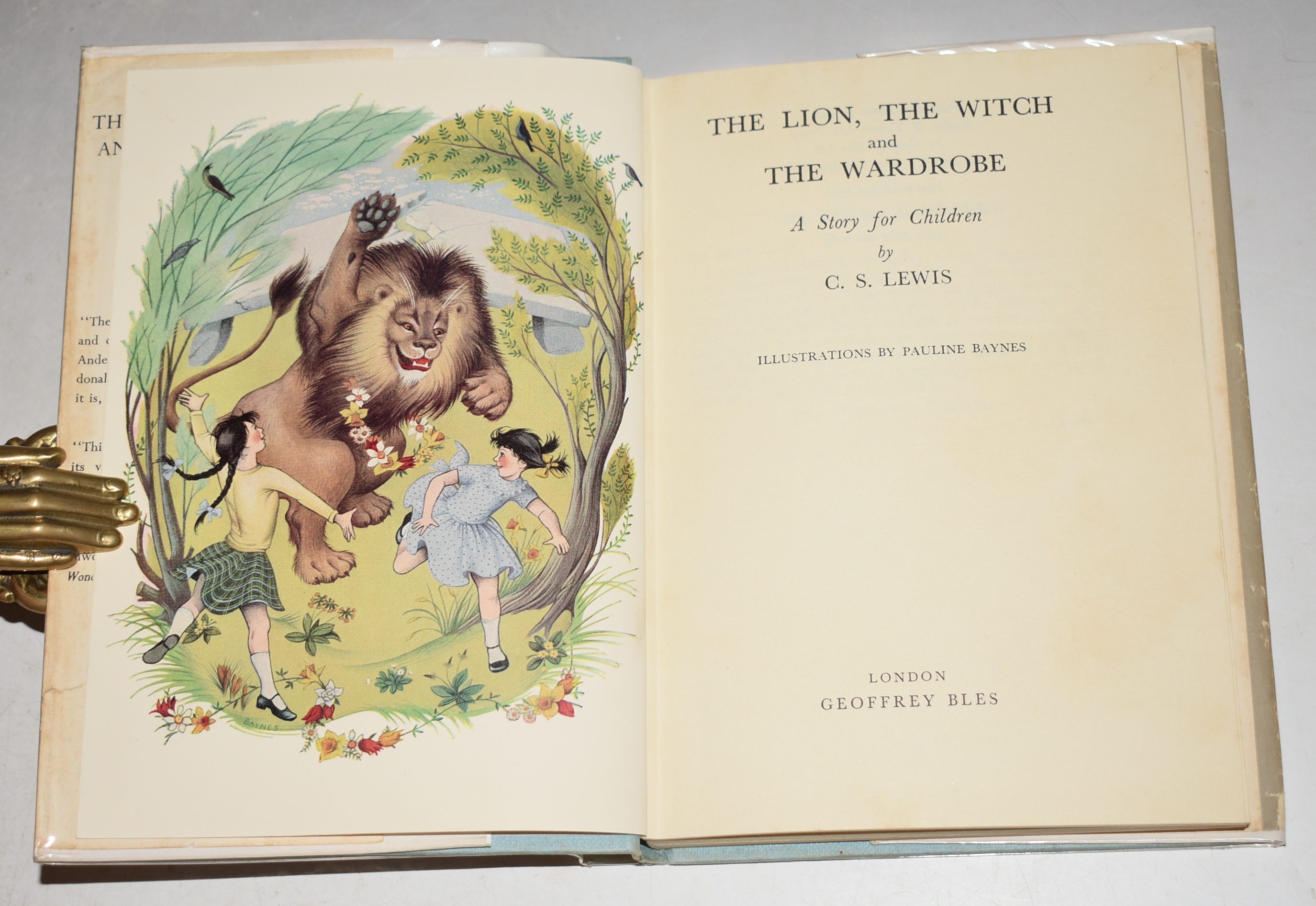 The Lion, The Witch and The Wardrobe A Story for Children. With ...