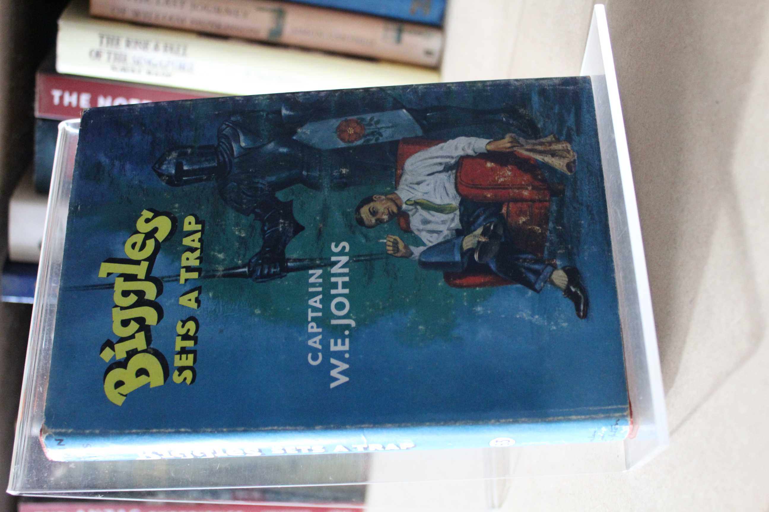 Biggles Sets a Trap by Johns, Captain W E: Very Good Hardcover (1962 ...