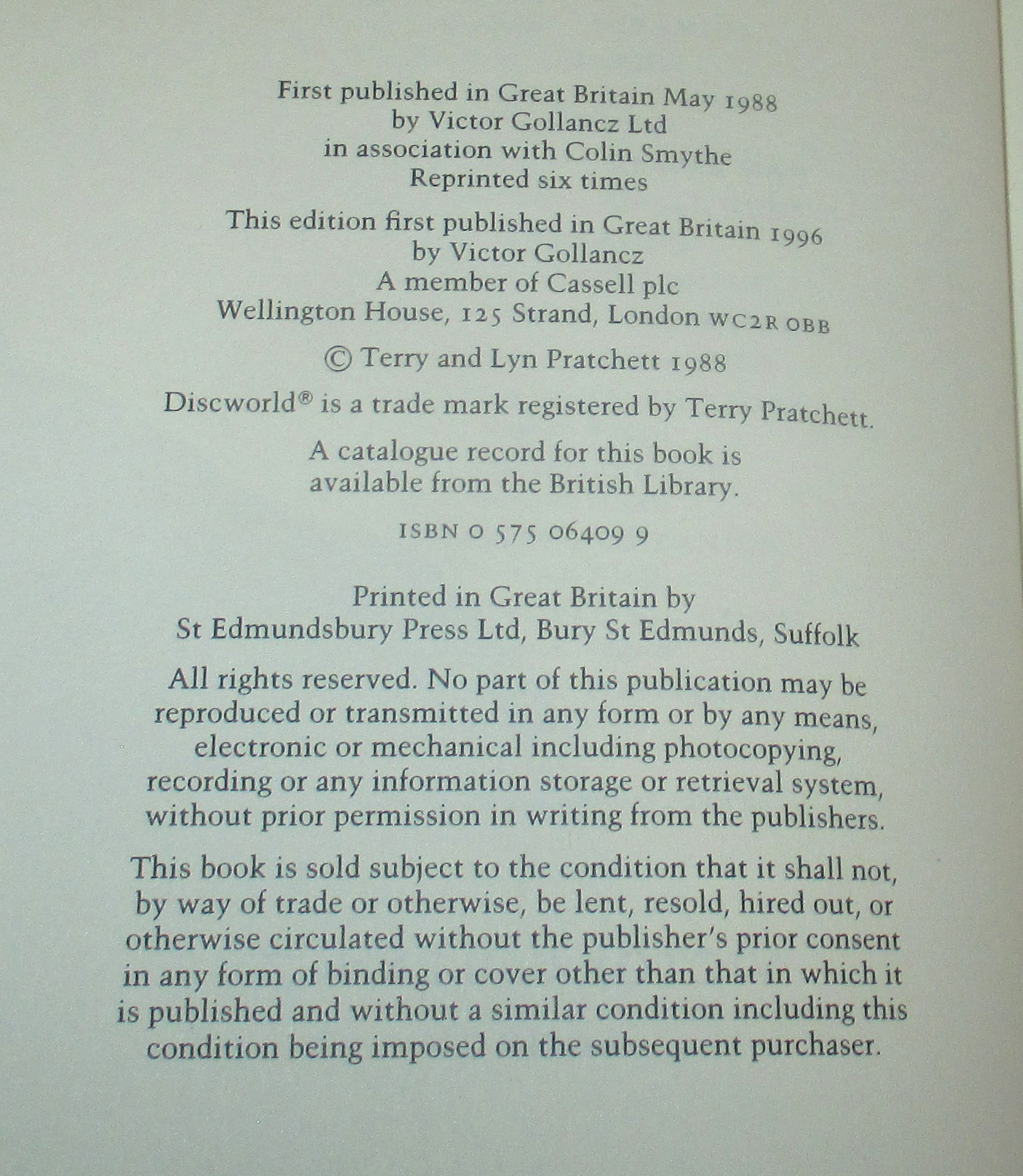 Sourcery by Terry Pratchett: Very Good Hard Cover (1996) . | Bramble Books