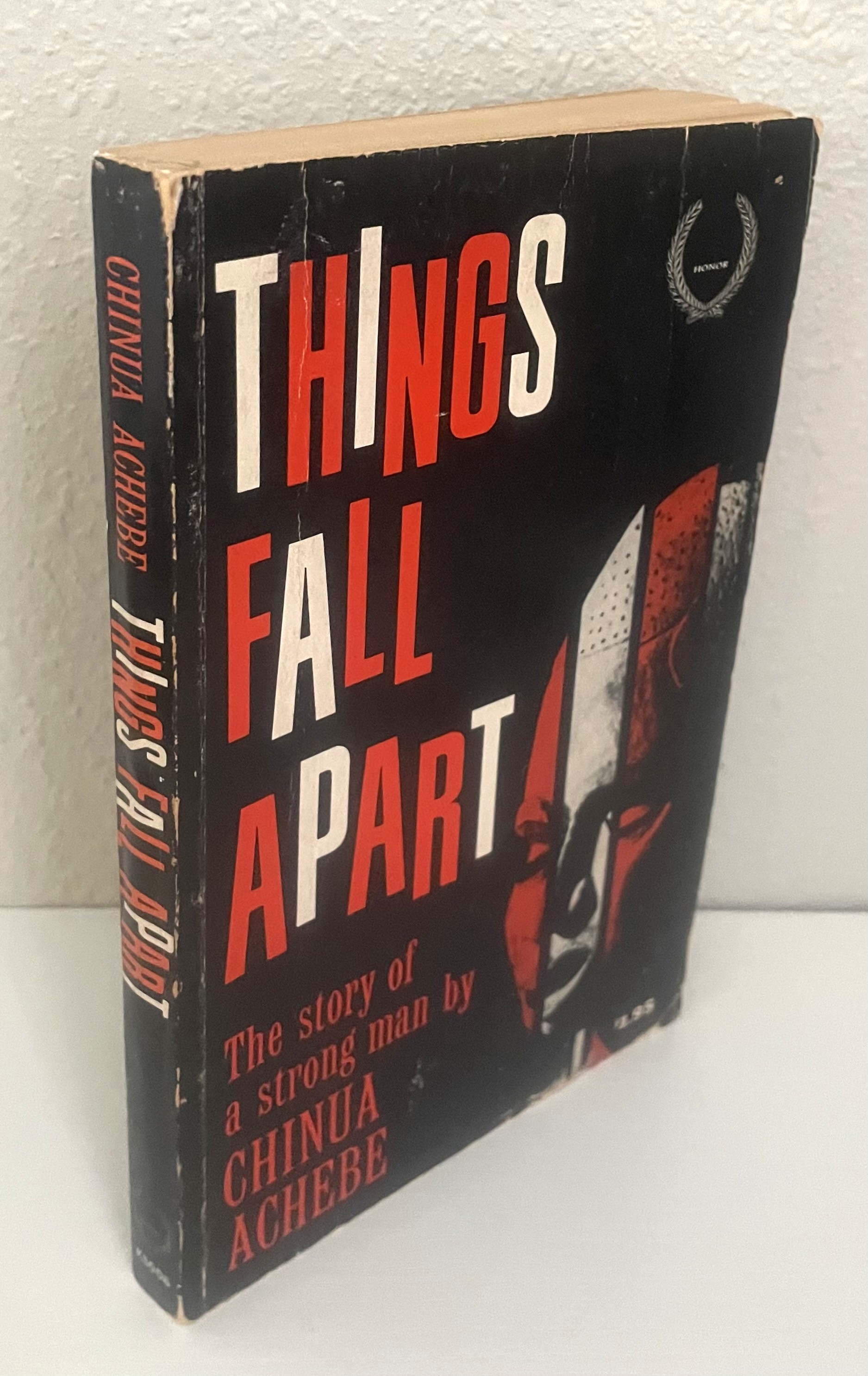 Things Fall Apart - the story of a strong man [1st Softcover Edition ...