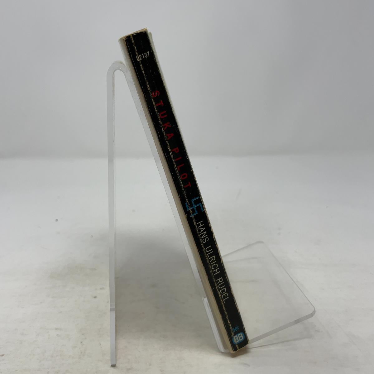 Stuka Pilot von Hans Ulrich Rudel: Very Good Paperback (1958) First ...