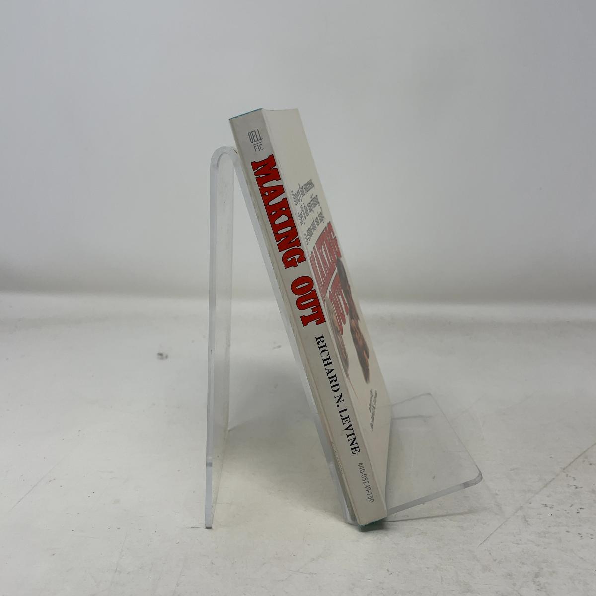 Making Out von Richard N. Levine: Like New Paperback (1974) First ...