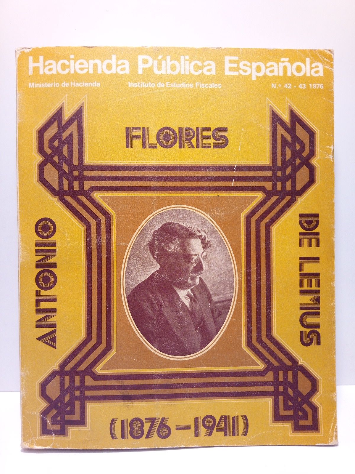 Número monografico dedicado al economista español ANTONIO FLORES DE ...