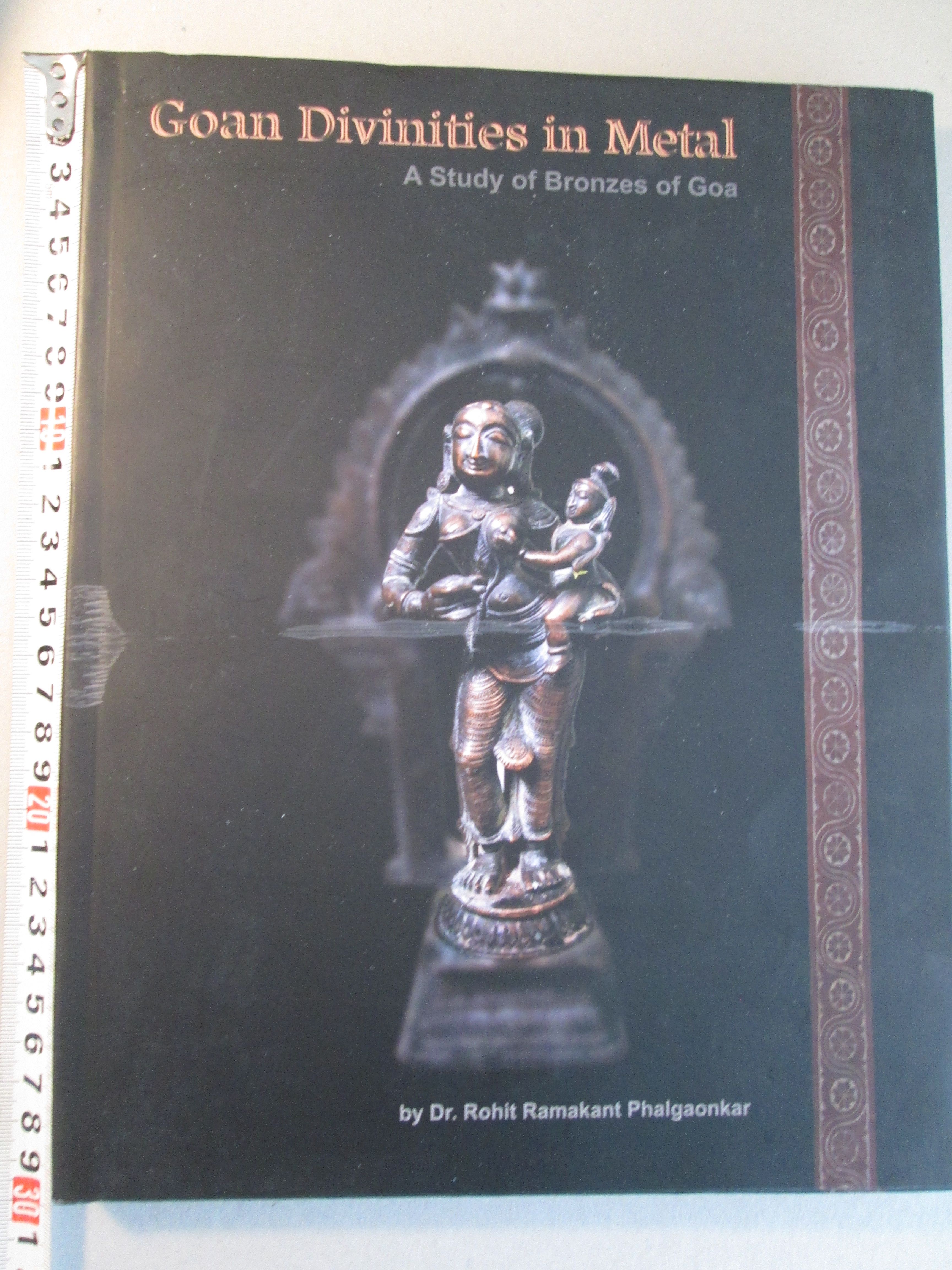 Goan Divinities in Metal : A Study of Bronzes of Goa von Phalgaonkar ...