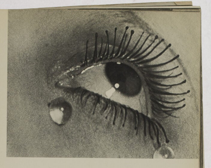 Photographs 1920-1934 Paris With a Portrait by Picasso - Texts by André ...