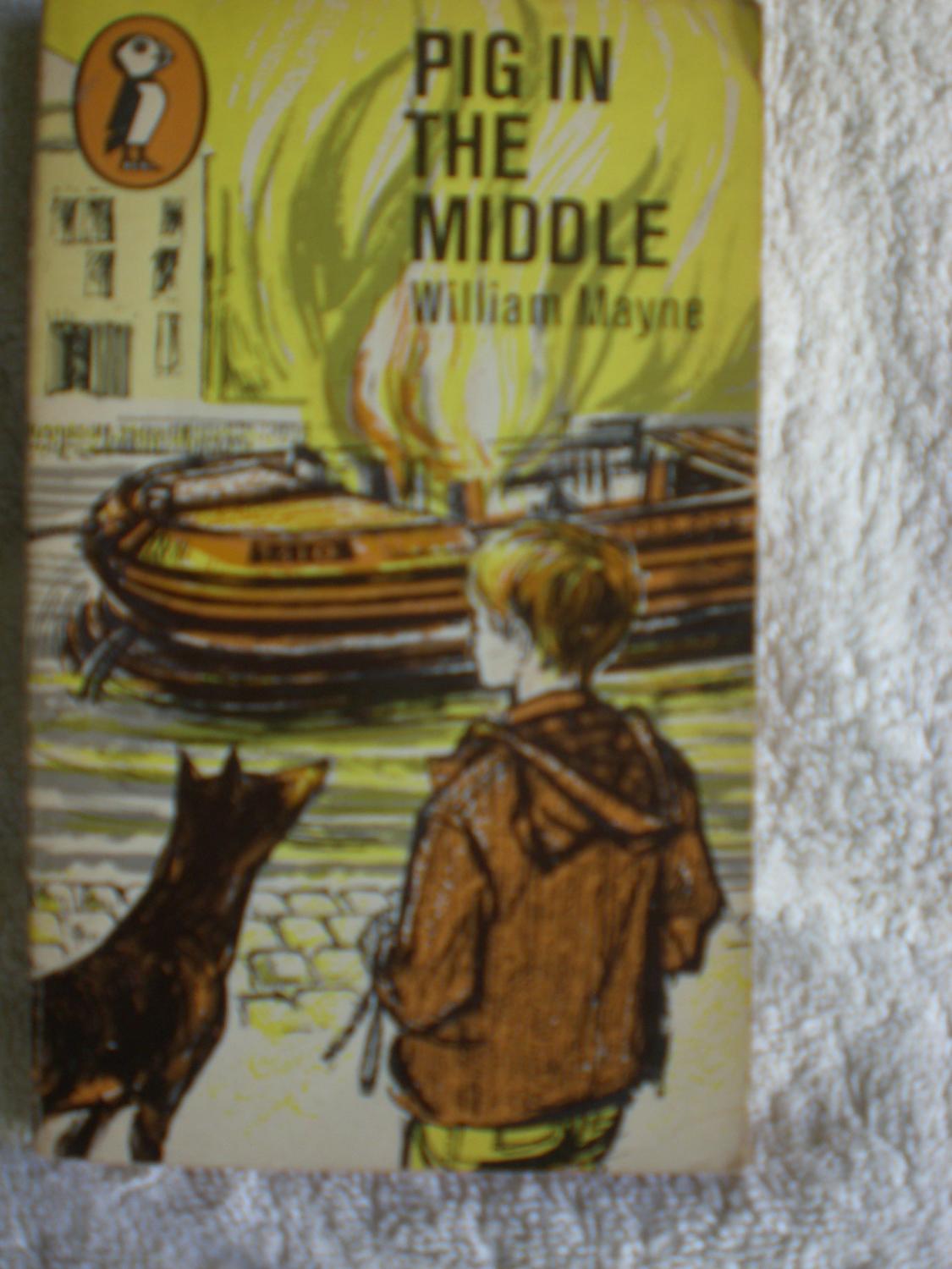 Pig in The Middle by Mayne, William: Very Good Soft cover (1965) 1st ...