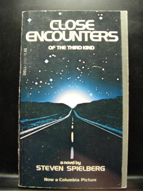 CLOSE ENCOUNTERS OF THE THIRD KIND Steven Spielberg PB by Spielberg ...