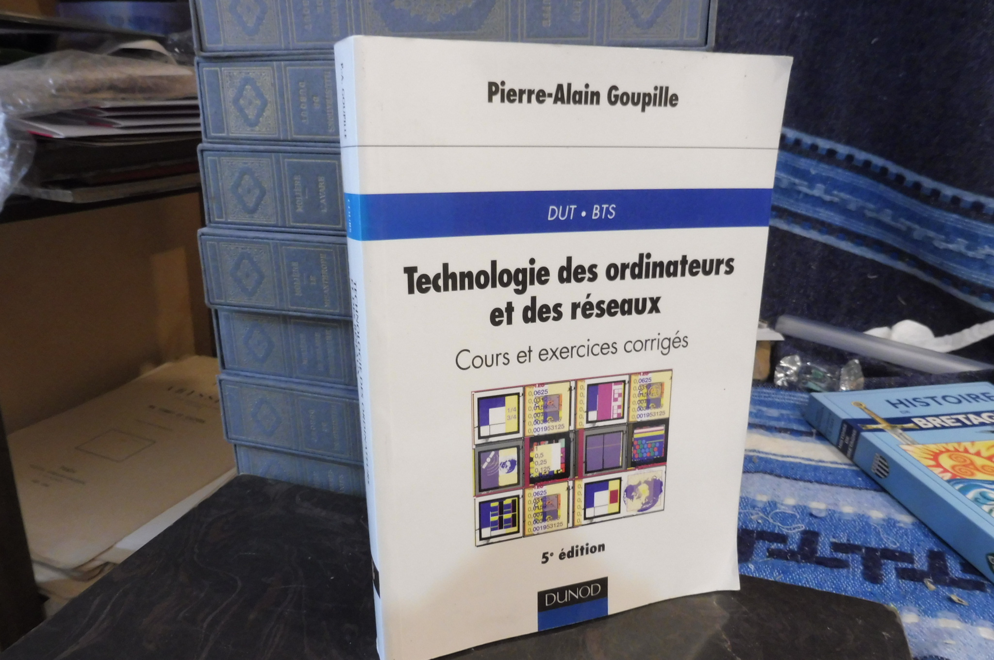Technologie Des Ordinateurs Et Des Réseaux. Cours Et Exercices Corrigés ...