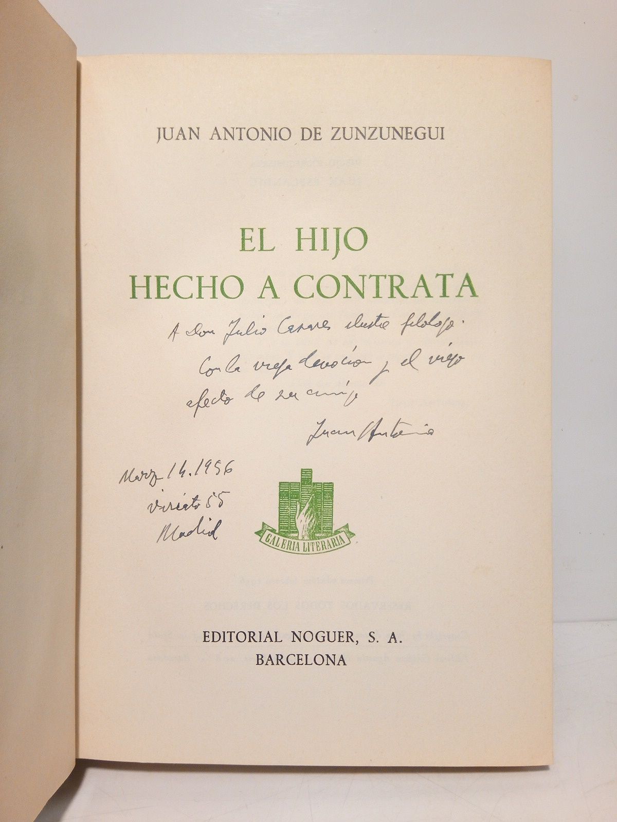 El hijo hecho a contrata / Dibujo sobrecubierta de Juan Esplandiú by ...