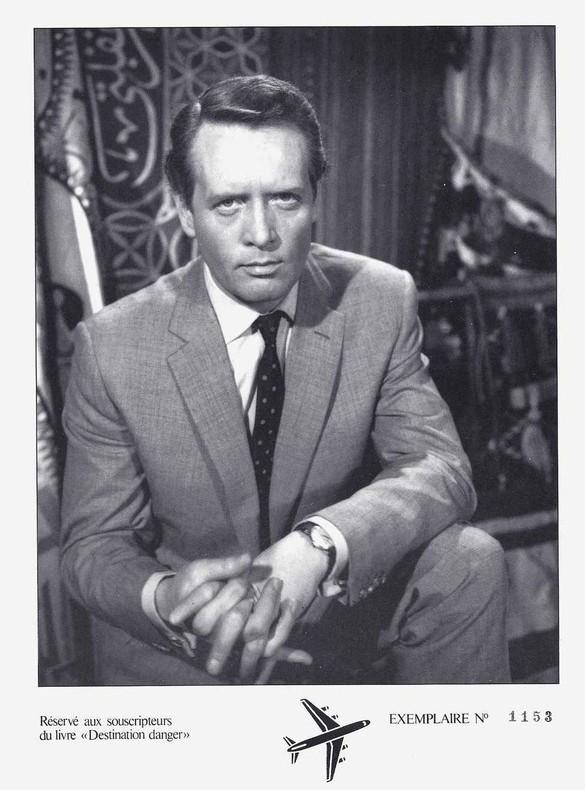 Destination Danger. ( Tirage tête numéroté, avec photo en noir et blanc ...