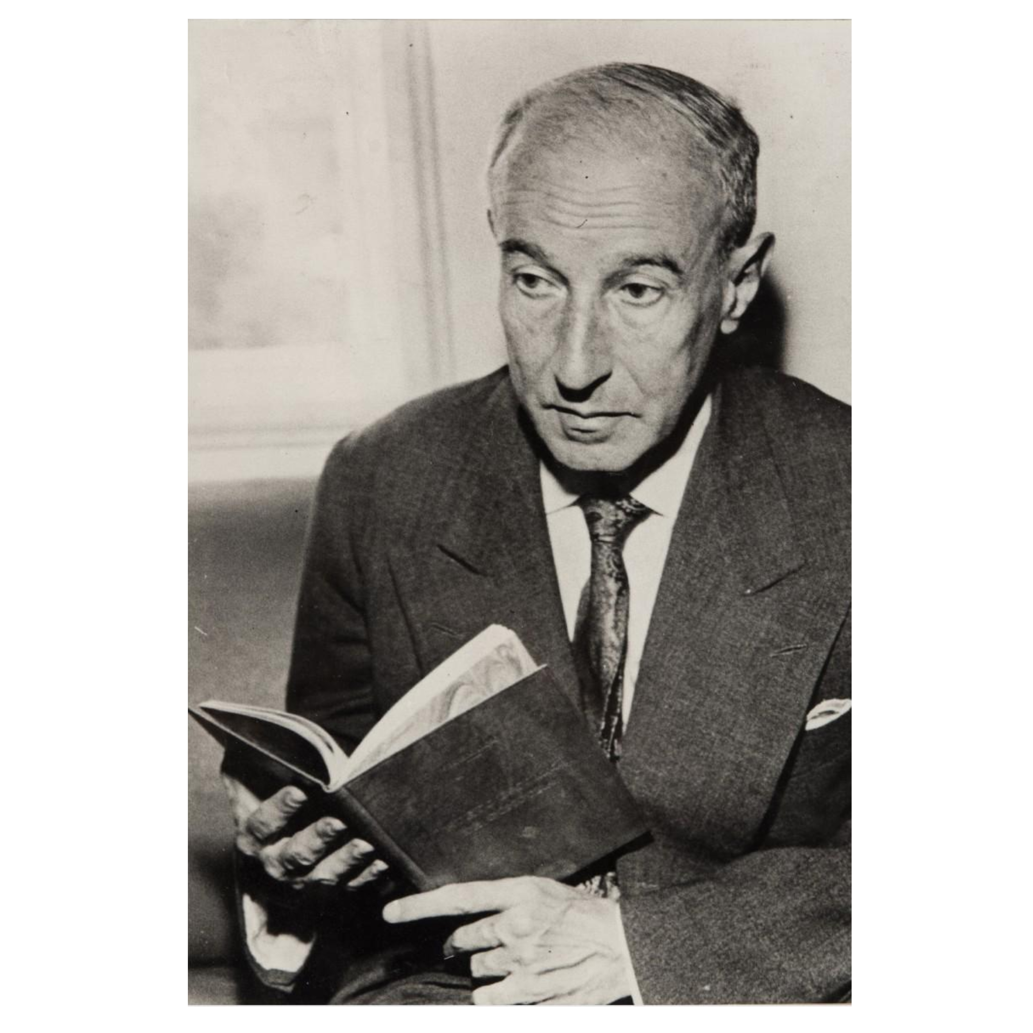 FOTOGRAFÍA CON DEDICATORIA DE GERARDO DIEGO by DIEGO, Gerardo: Bien ...